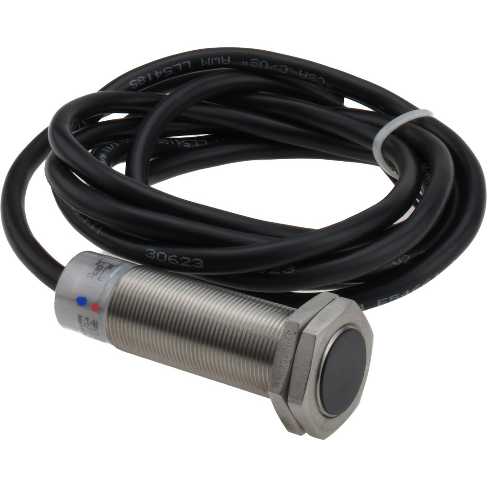 Eaton Cutler-Hammer - Inductive Proximity Sensor: Cylinder Shielded, 5 ...