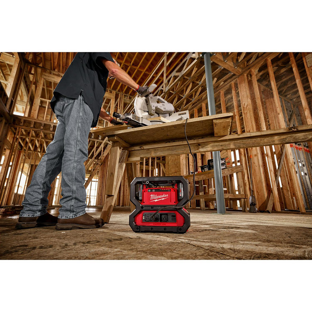 Milwaukee Tool - M18™ CARRY-ON™ 3600W/1800W Power Supply | MSC Direct