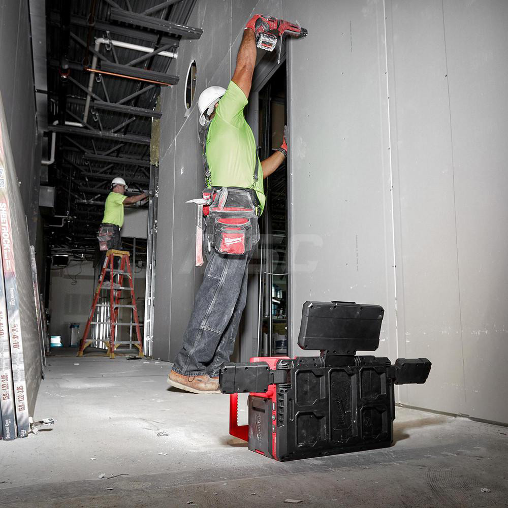 Milwaukee Tool - Clamp Mount Cordless Portable LED Light - 18147009 ...