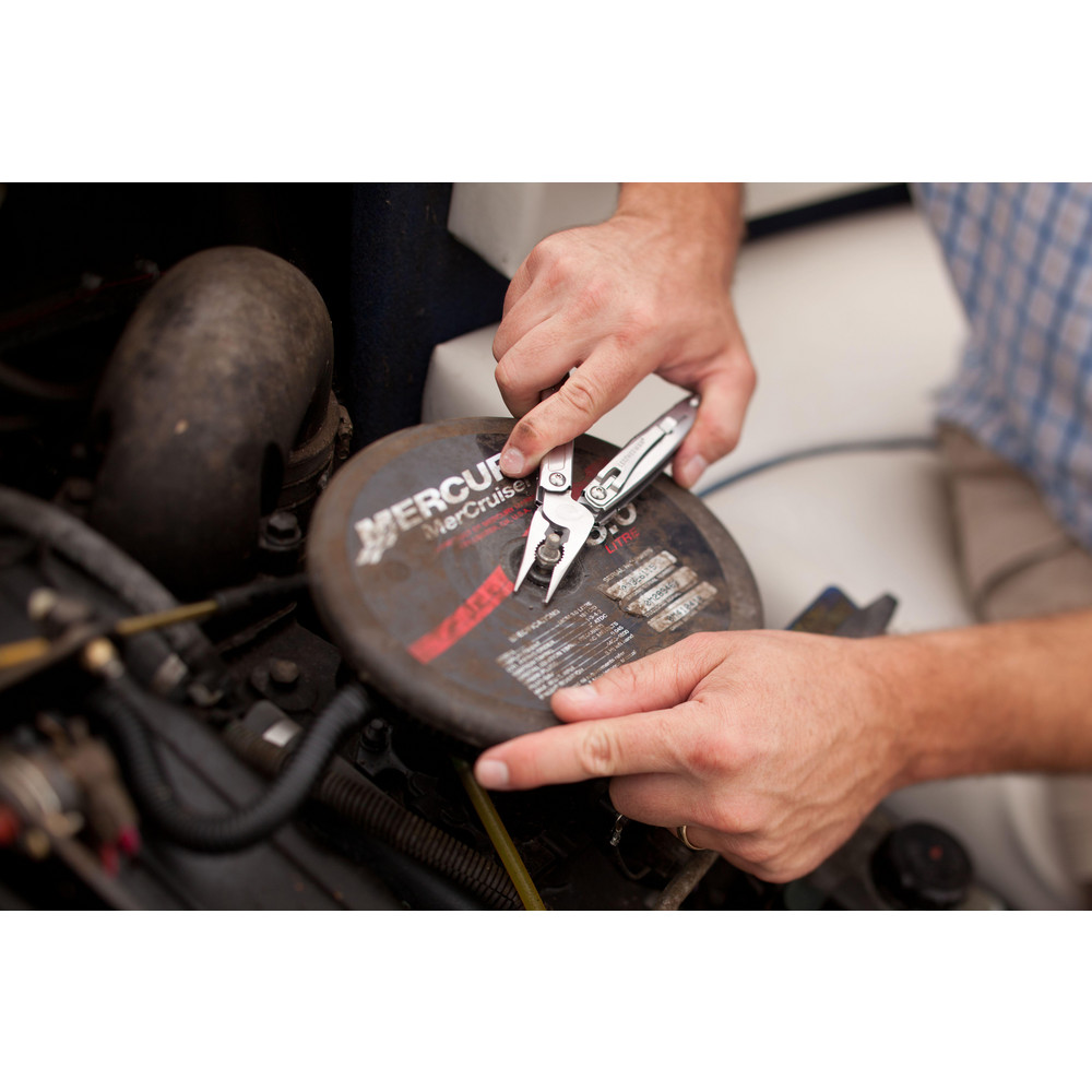 Leatherman - Multi-Tools: Type: Multi-Tool; Number of Functions: 14; Tool Material: Stainless ...