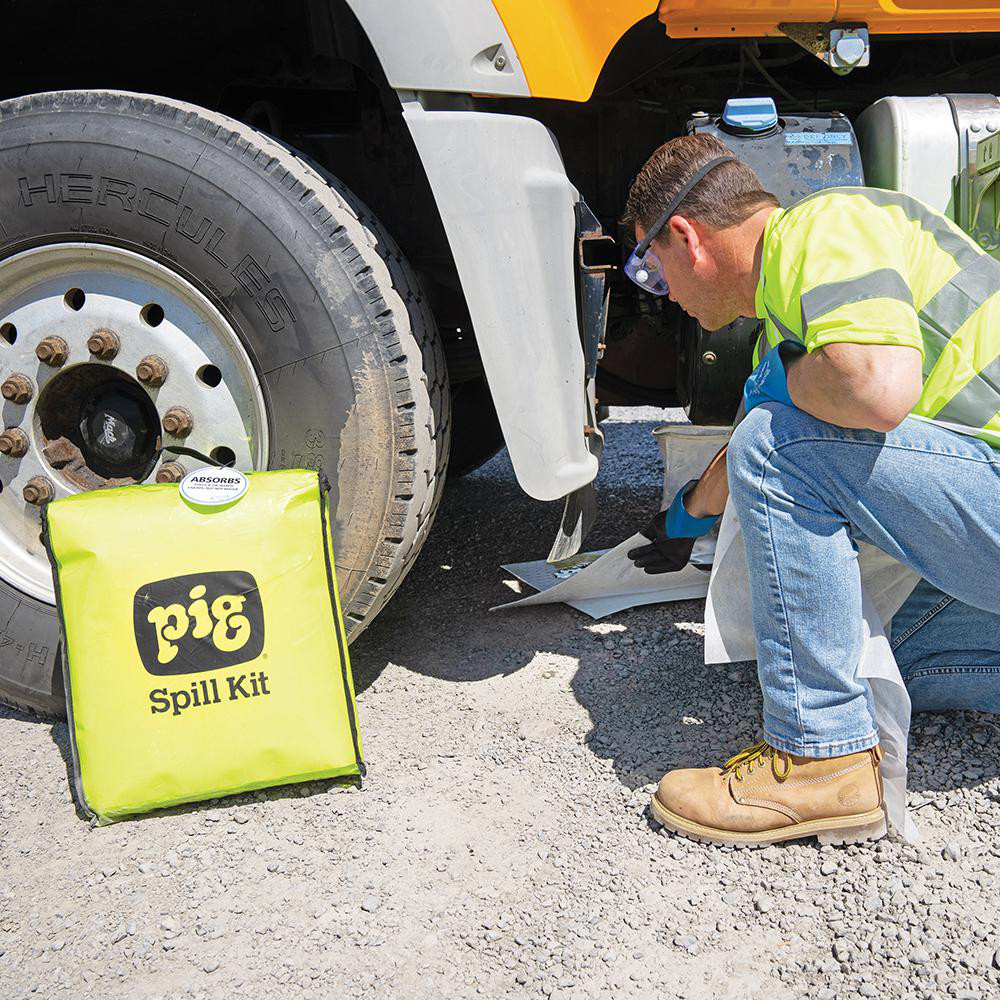 New Pig - Spill Kits; Kit Type: Oil Based Liquids Spill Kit; Container ...