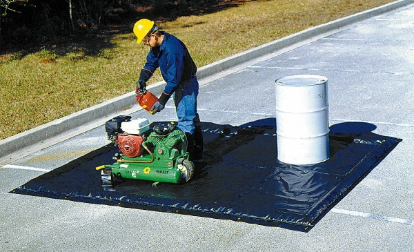 UltraTech® - Containment Berm: 498 gal Capacity, 20' Long, 10' Wide, 4 ...