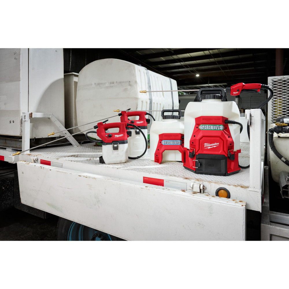 Milwaukee Tool - M18™ 4-Gallon Backpack Sprayer with SWITCH TANK™ (Tool ...