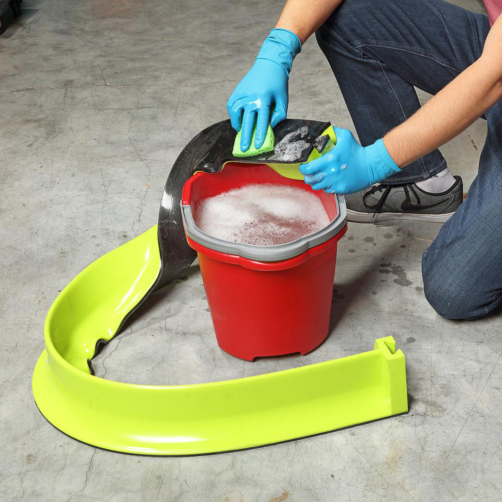 New Pig - Collapsible & Portable Spill-Containment Accessories: Dike, 5 ...