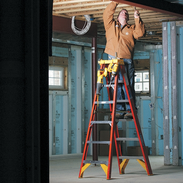 Werner - 5 Steps, 6' High, Type IA Rating, Fiberglass Step Ladder ...